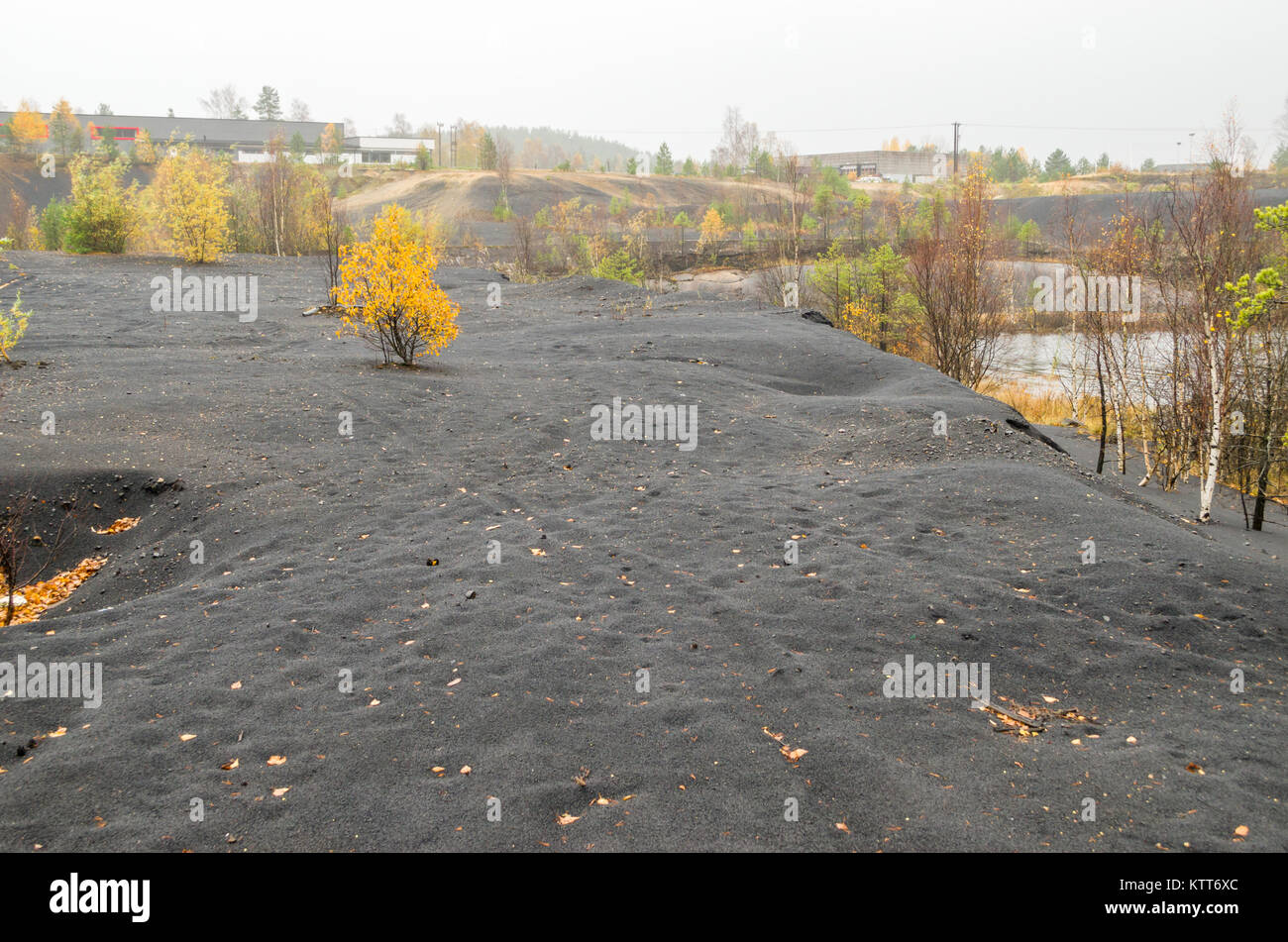 Slag pile hi-res stock photography and images - Alamy
