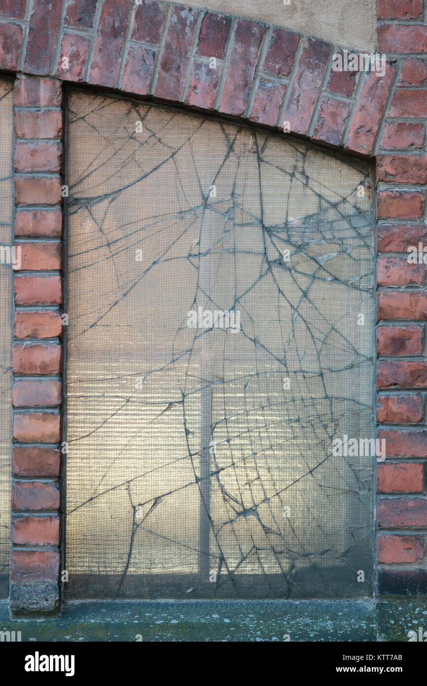 Broken window in old factory building Stock Photo - Alamy