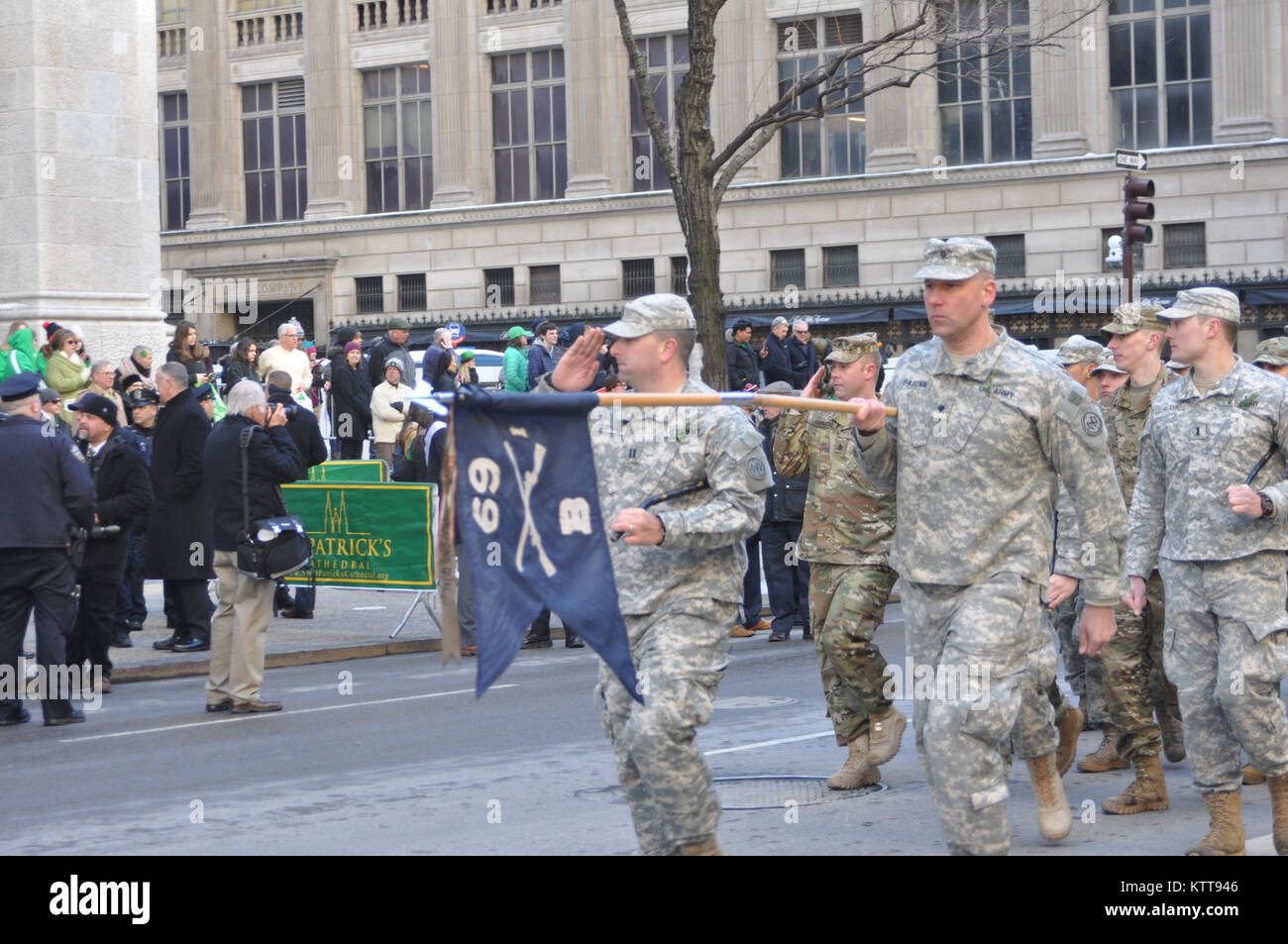 U.S. Army Soldiers of the New York Army National Guard's Company B, 1st ...