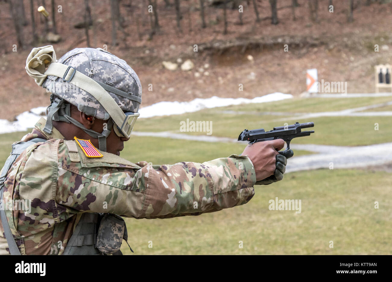 A Soldier qualifies for the German Armed Forces Proficiency Badge with ...