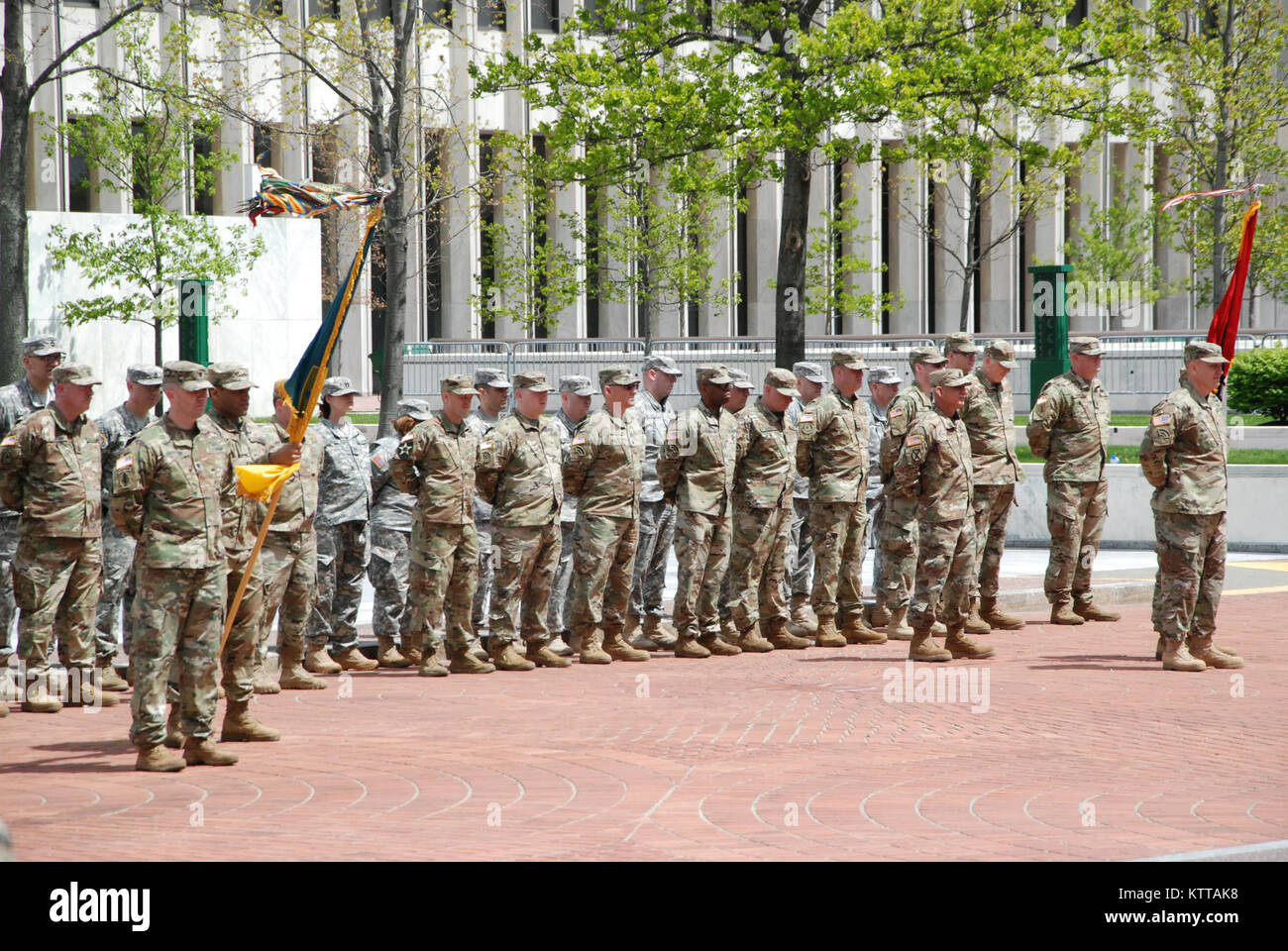 Soldiers of the New York Army National Guard’s 42nd Infantry Division ...