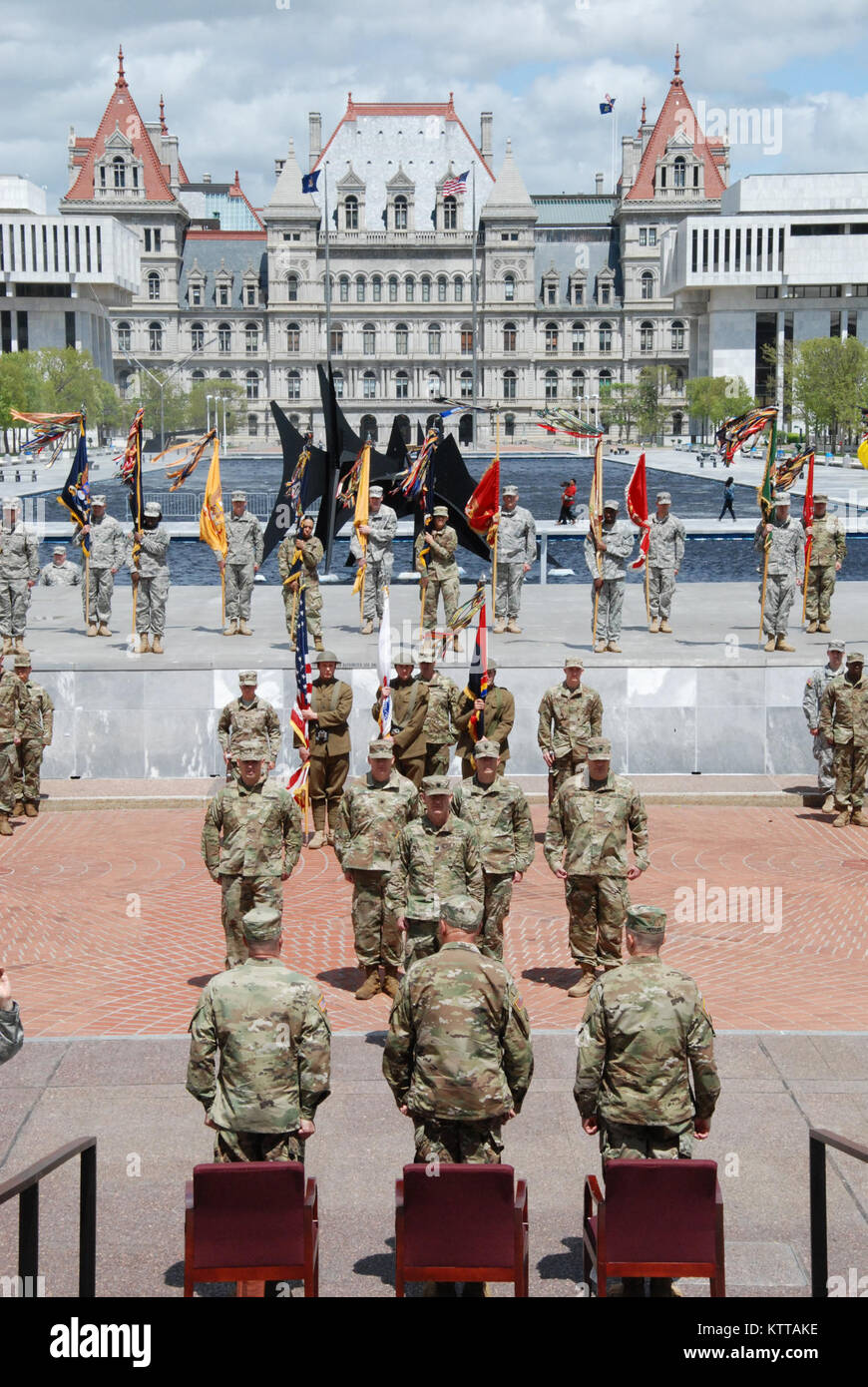 Soldiers of the New York Army National Guard’s 42nd Infantry Division ...