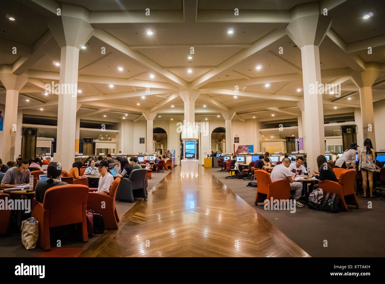 inside melbourne state library Stock Photo - Alamy