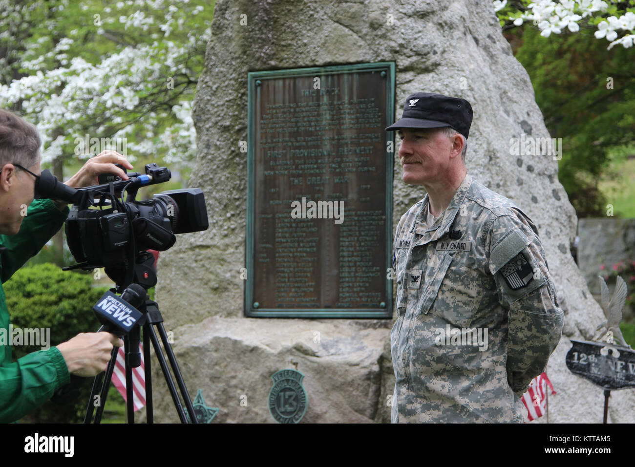 Photo by SPC Zach Perkins/New York Guard/Released Stock Photo - Alamy