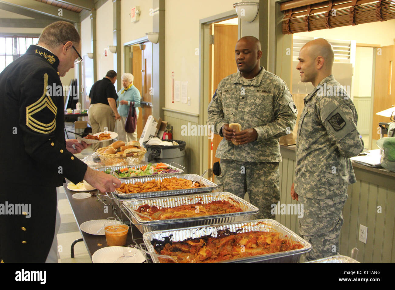 Photo by SPC Zach Perkins/New York Guard/Released Stock Photo - Alamy