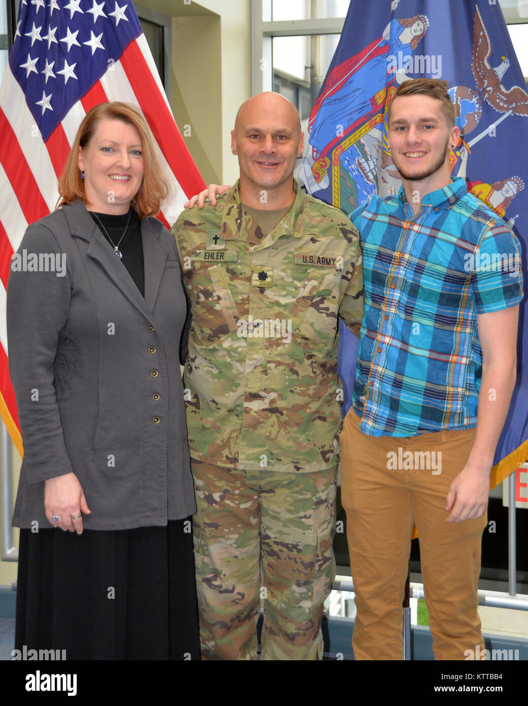 U.S. Army National Guard Soldier, Lt. Col. Scott Ehler (middle), a ...