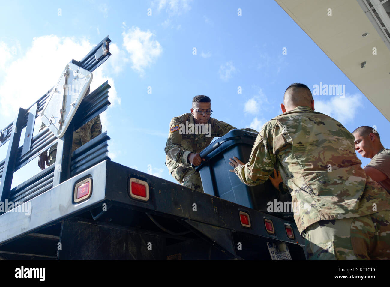 Army national guard truck hi-res stock photography and images - Alamy