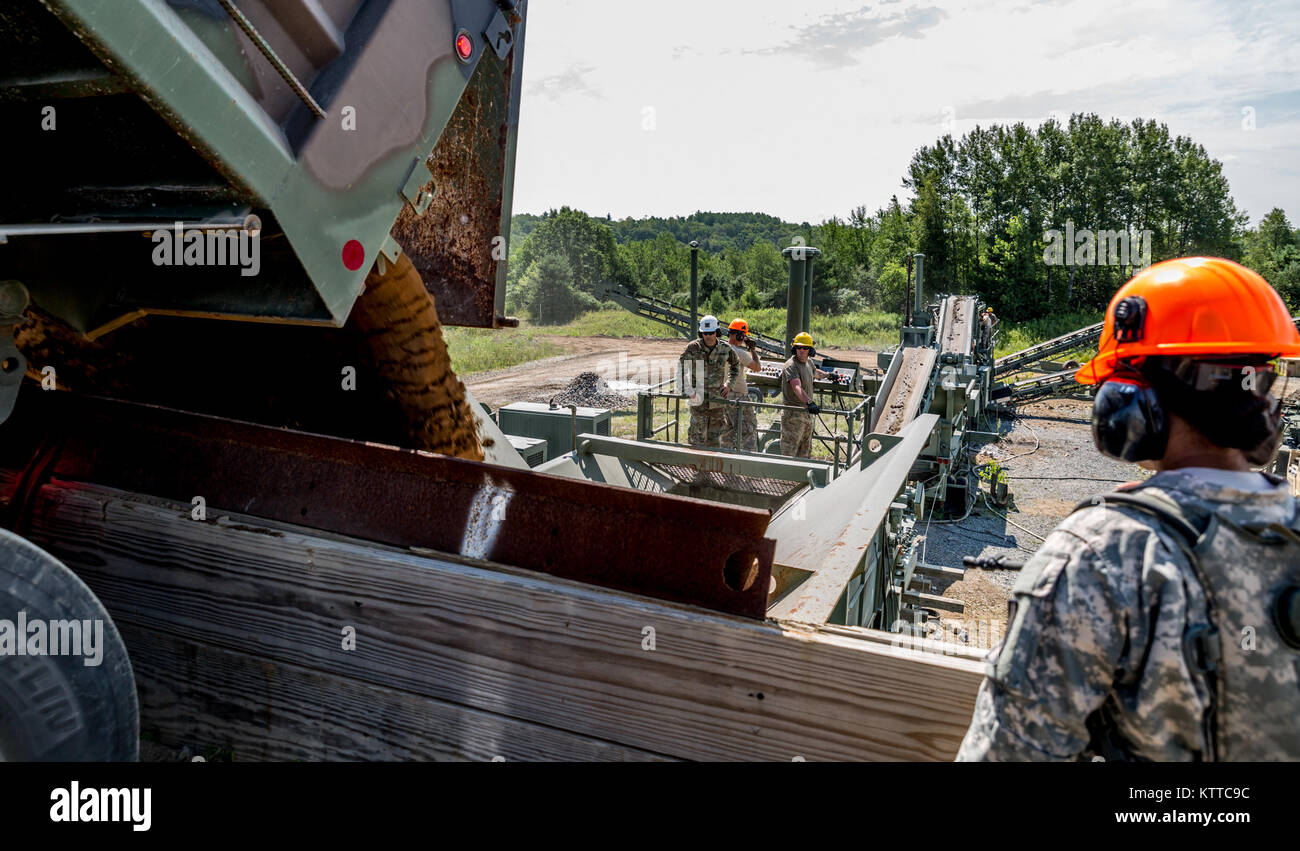 204th engineer battalion detachment hi-res stock photography and images ...