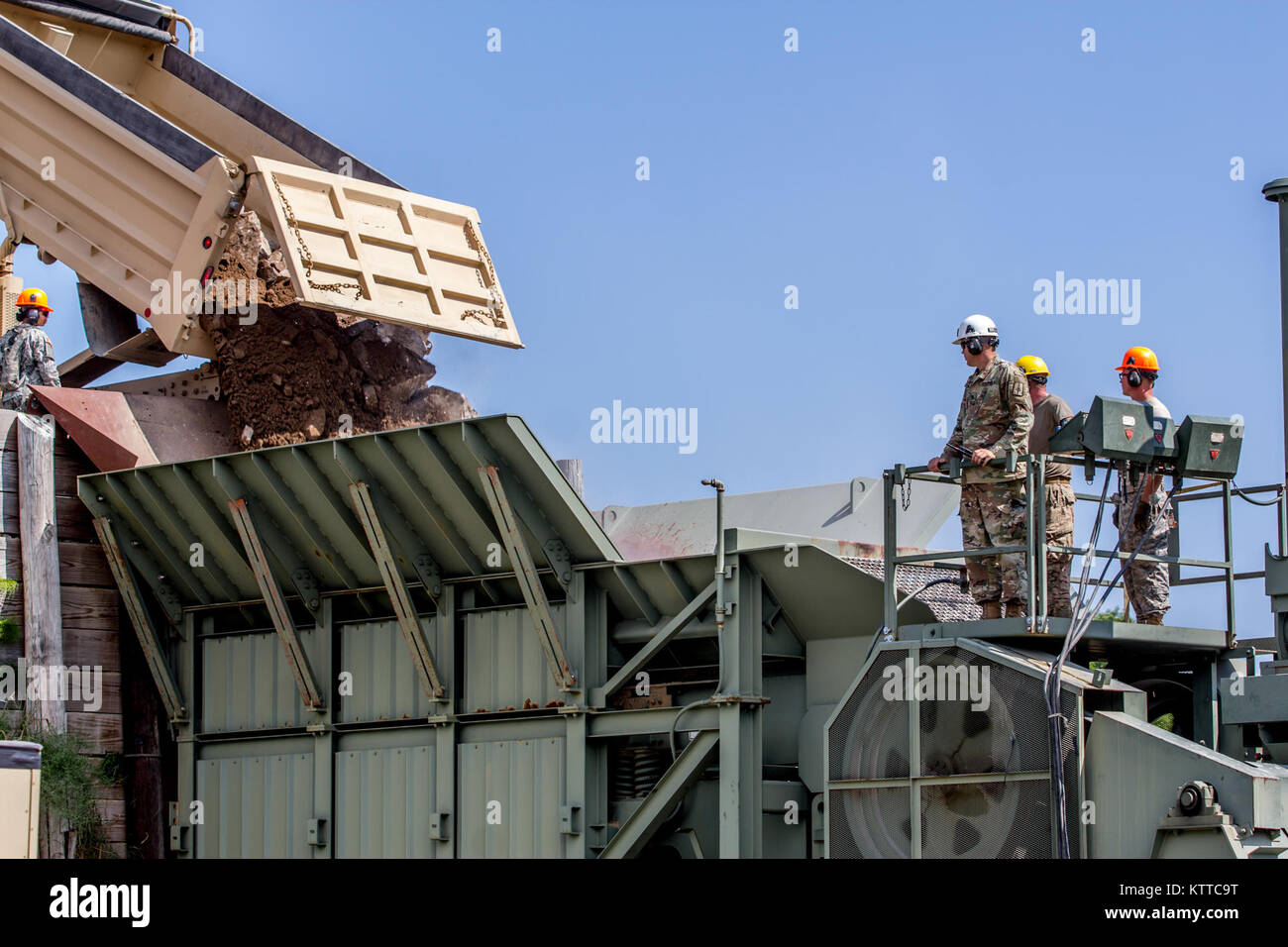 204th engineer battalion detachment hi-res stock photography and images ...