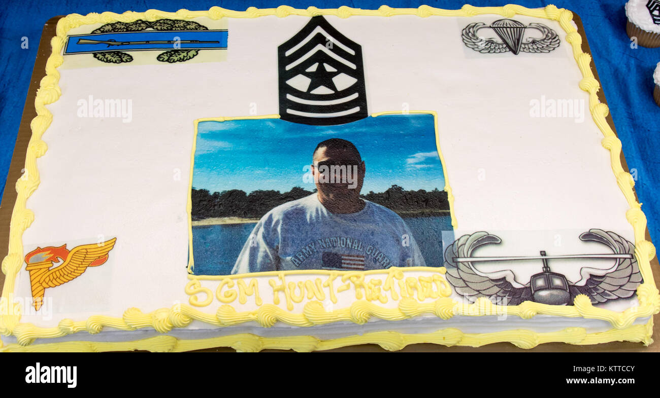 U.S. Army Sgt. Maj. Eric R. Hunt, the retention sergeant major for the ...