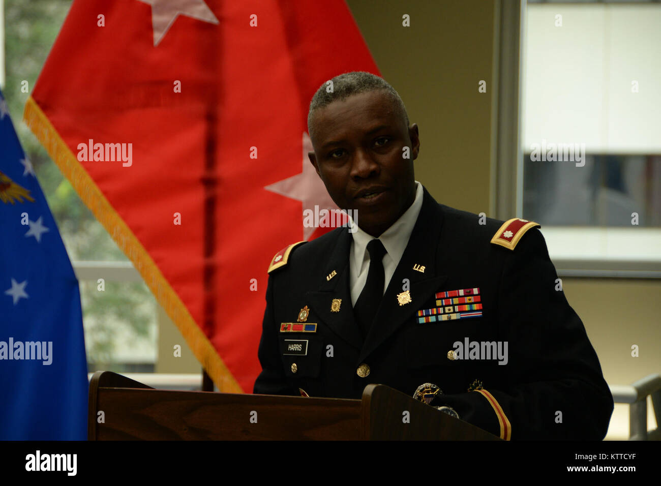 N.Y. Army National Guard Soldier, Lt. Col. Daniel Harris, Commander of ...