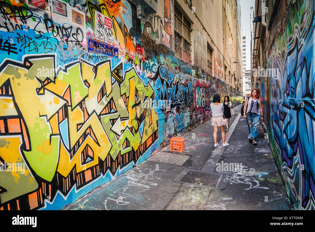 Famous laneways hi-res stock photography and images - Alamy