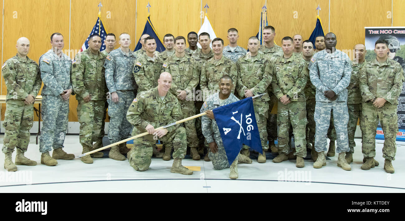 New York Army National Guard Soldiers with the graduating class 17-001 ...