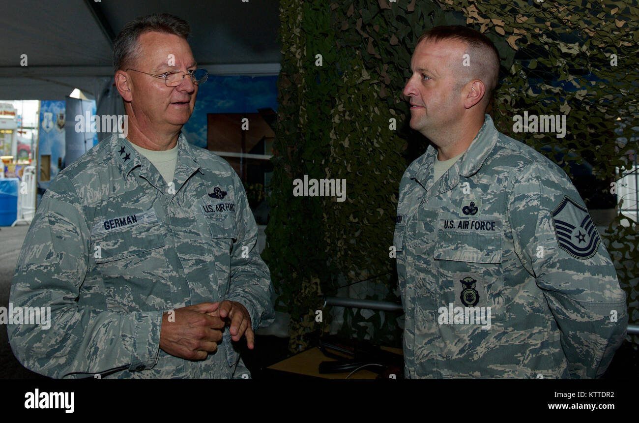 Major general anthony german hi-res stock photography and images - Alamy