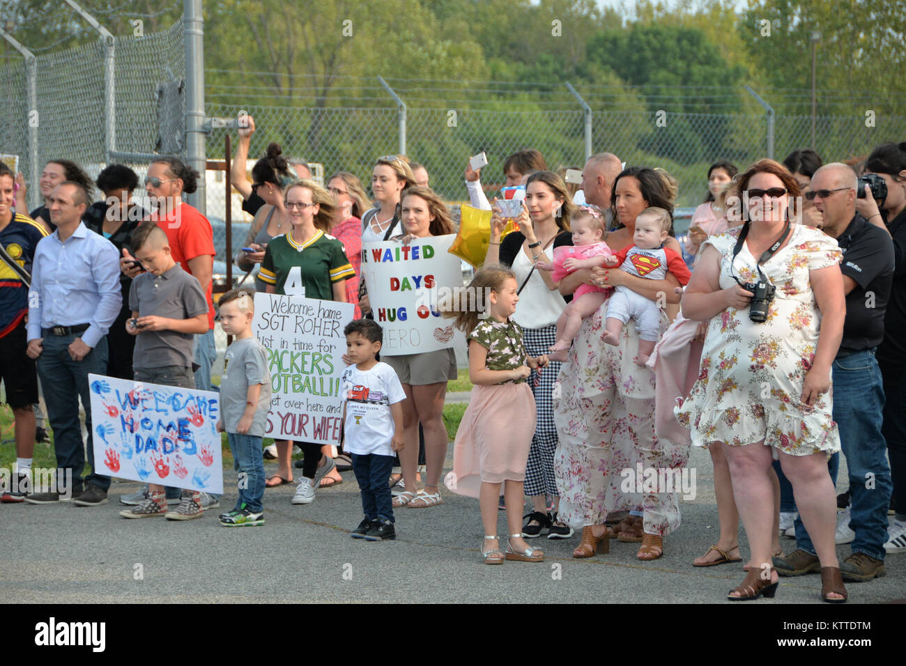 Families of Soldiers from the 1156th Engineer Company, New York Army ...