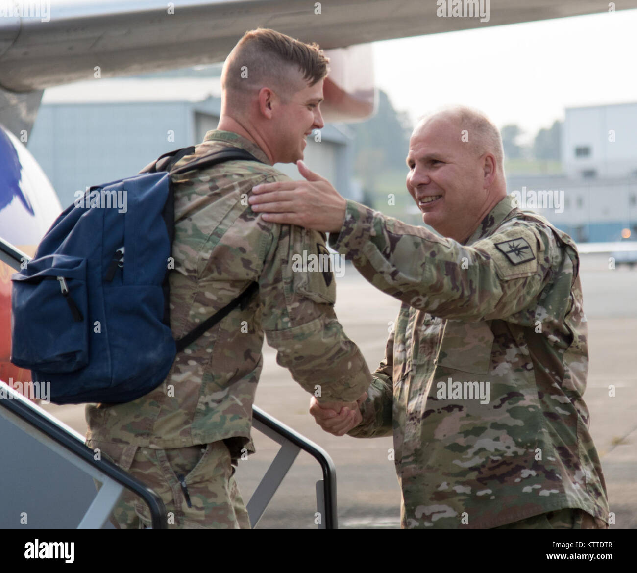 New York Army National Guard Soldiers with the 1156th Engineer Company ...