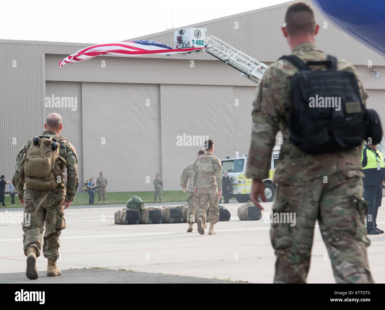 Military war iraq reunited hi-res stock photography and images - Alamy