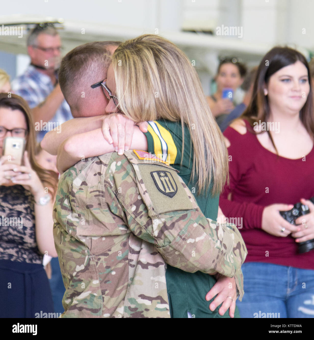 Soldiers from kuwait national hi-res stock photography and images - Alamy