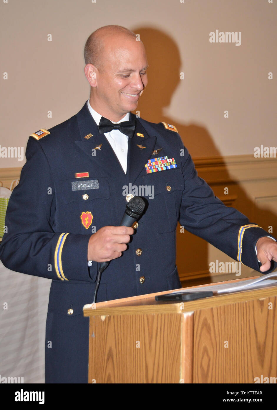 Certificate of appreciation for speaker hi-res stock photography and images - Alamy