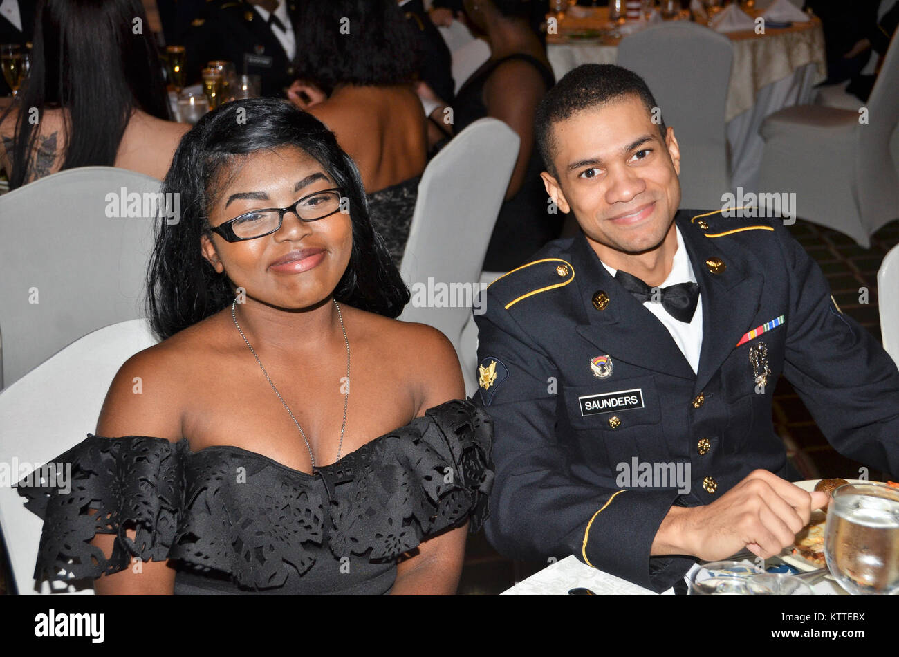 Certificate of appreciation for speaker hi-res stock photography and images - Alamy