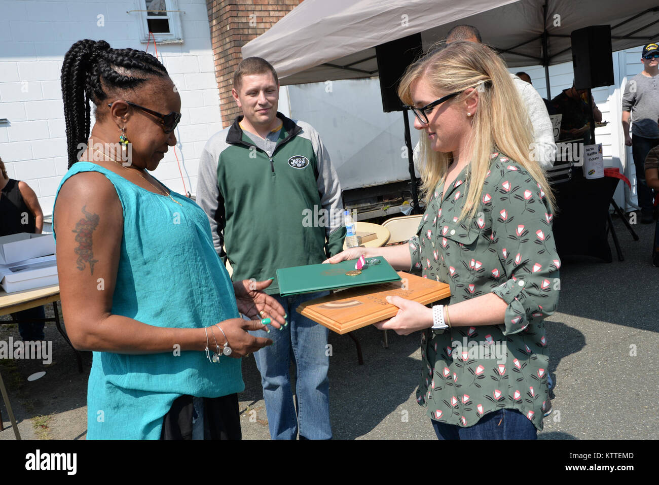 New York Army National Guard Soldier, Sgt. 1st Class Joi Harrell ...