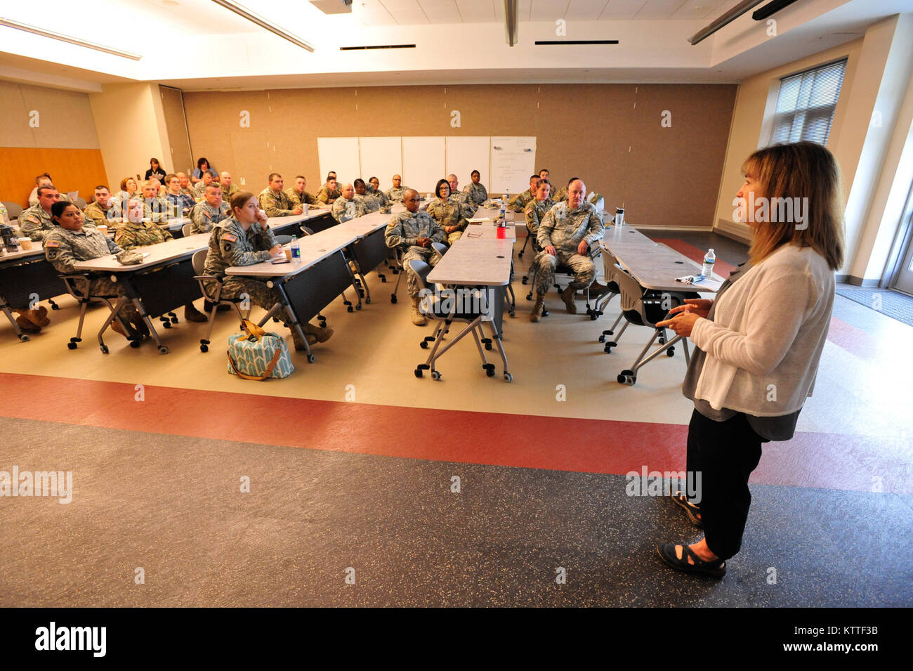 New York Army National Guard Soldiers participate in class room ...