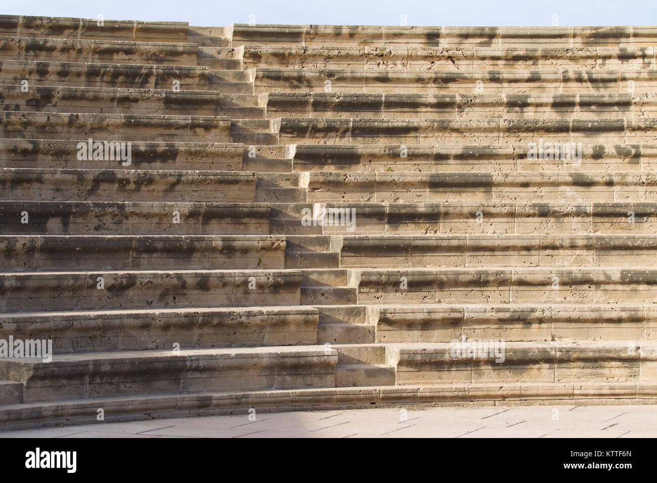 Degrees of coliseum hi-res stock photography and images - Alamy