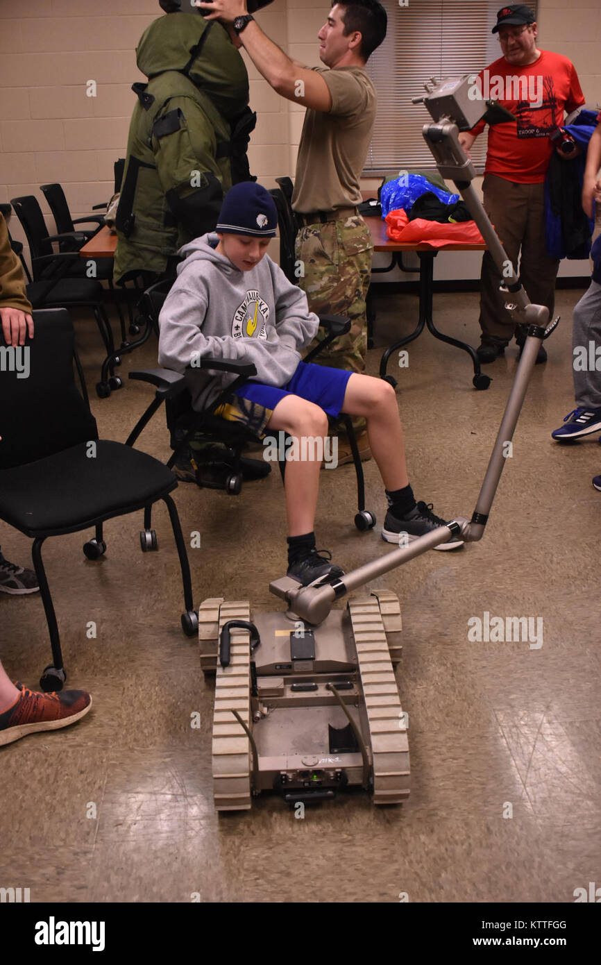 Boy Scouts play with an iRobot 510 PackBot at the New York Army ...