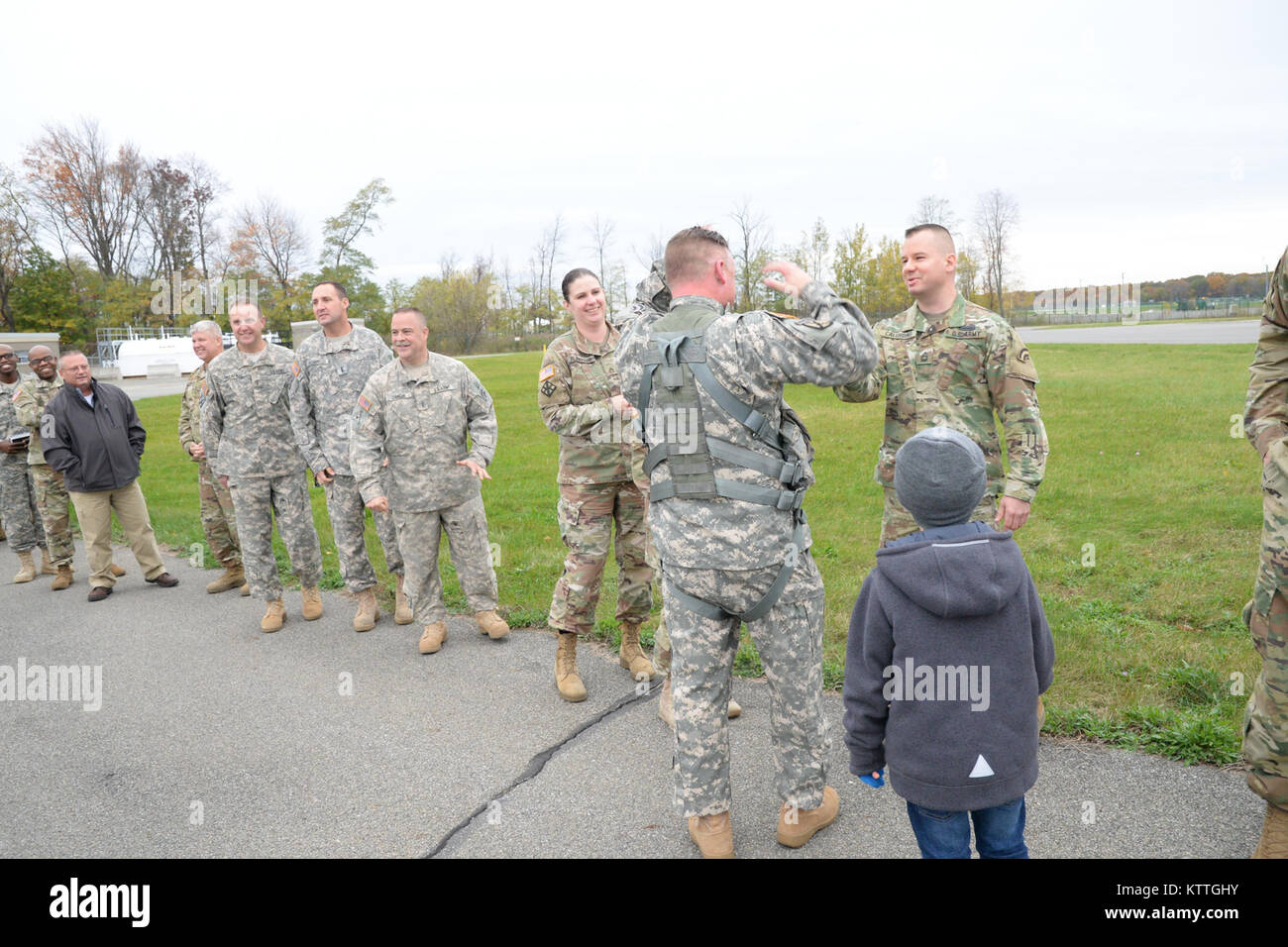 New York Army National Guard Soldier, Maj. Michael Audette, assigned to ...
