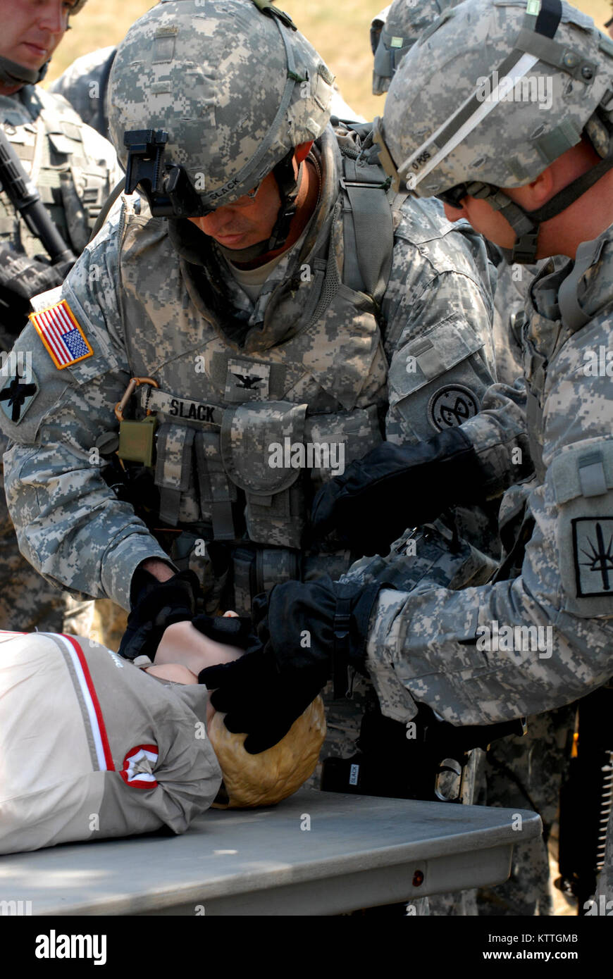 U.S. Army National Guard personnel daily duties and life. Working ...