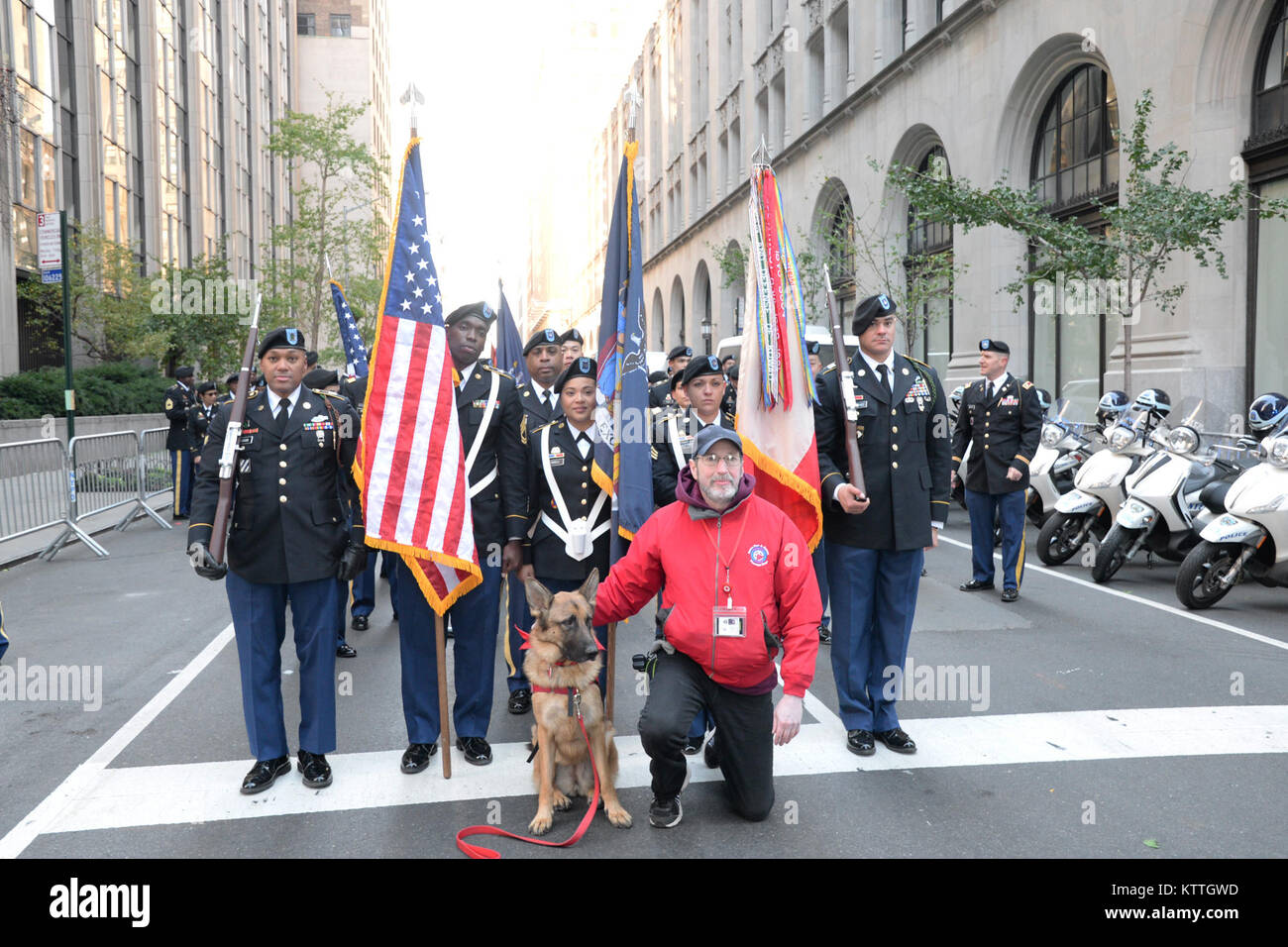 Soldiers from the New York Army National Guard, 369th Sustainment ...