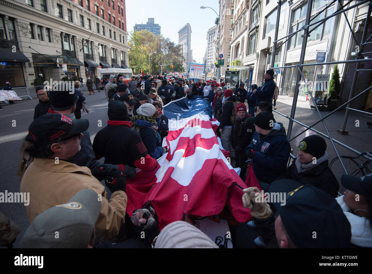 Ground zero volunteers flag hi-res stock photography and images - Alamy