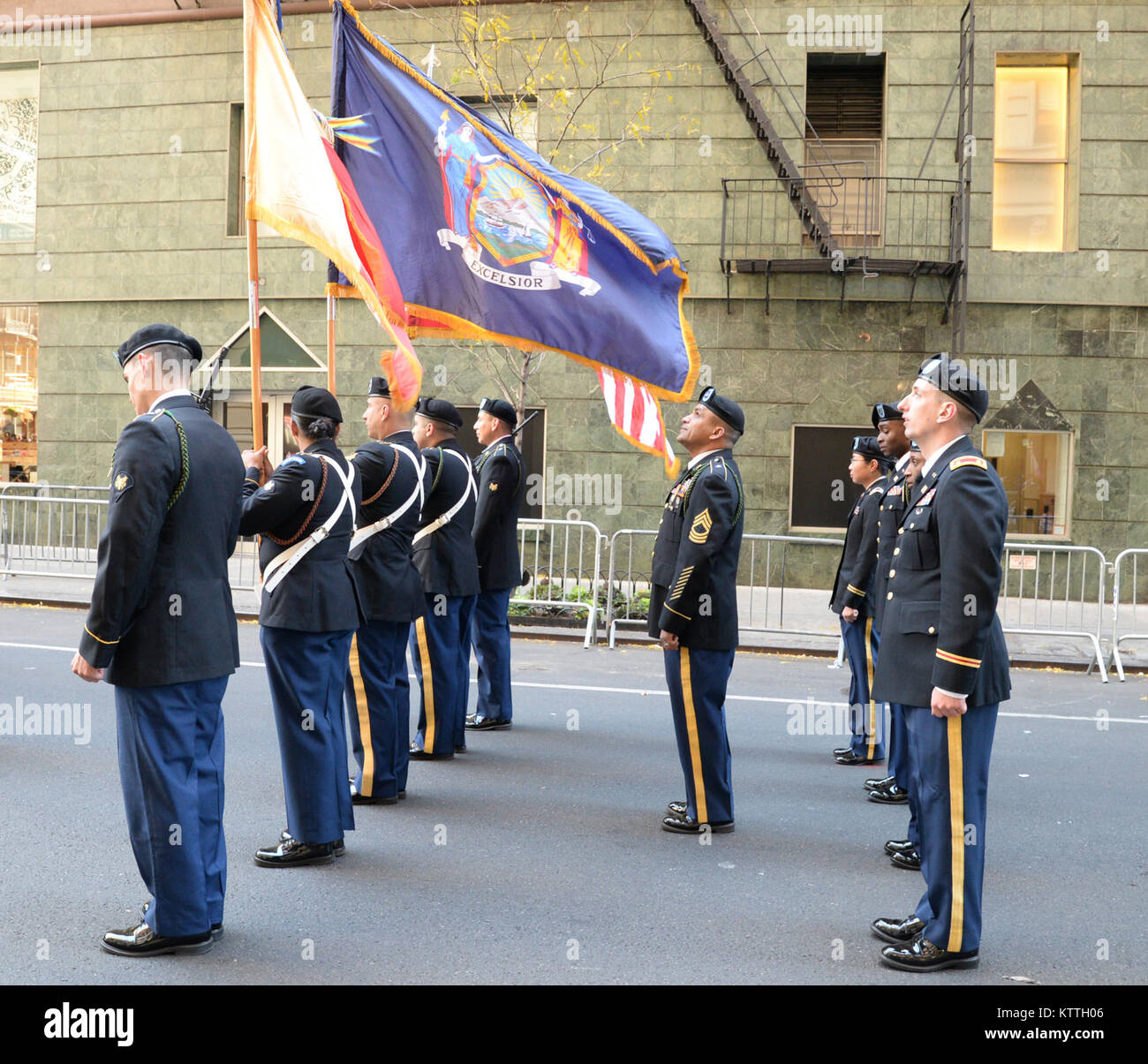 Soldiers from the New York Army National Guard, 369th Sustainment ...