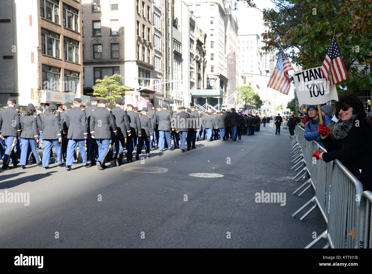 Soldiers from the New York Army National Guard, 369th Sustainment ...