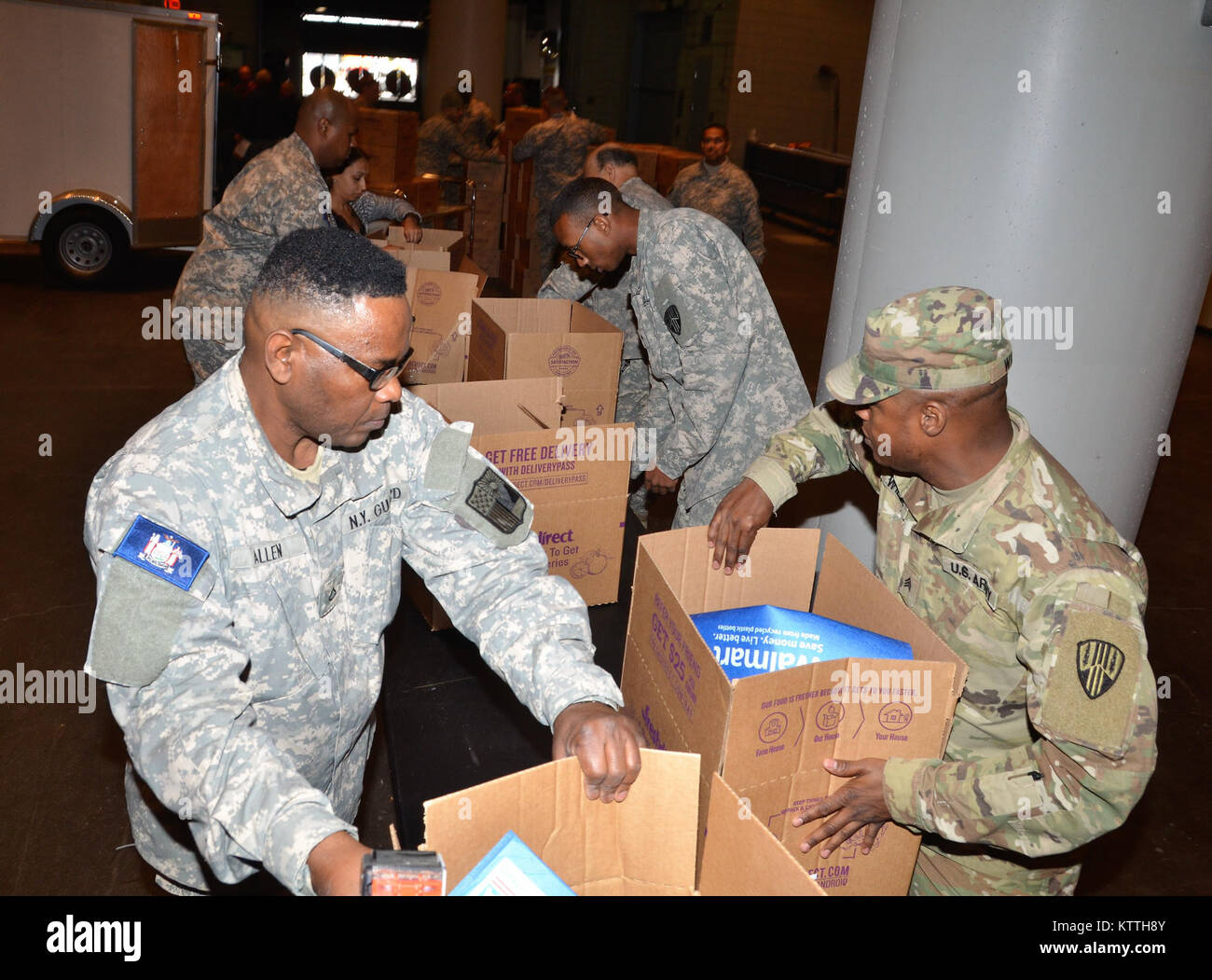 New York City - On November 20th and 21st 2017 soldiers and airmen from ...