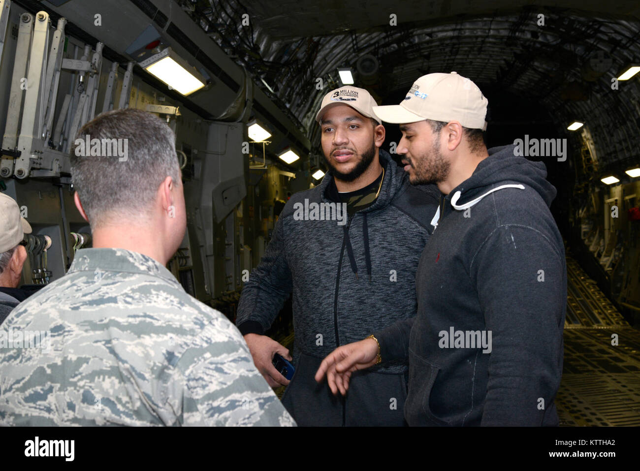 105th airlift wing hi-res stock photography and images - Alamy