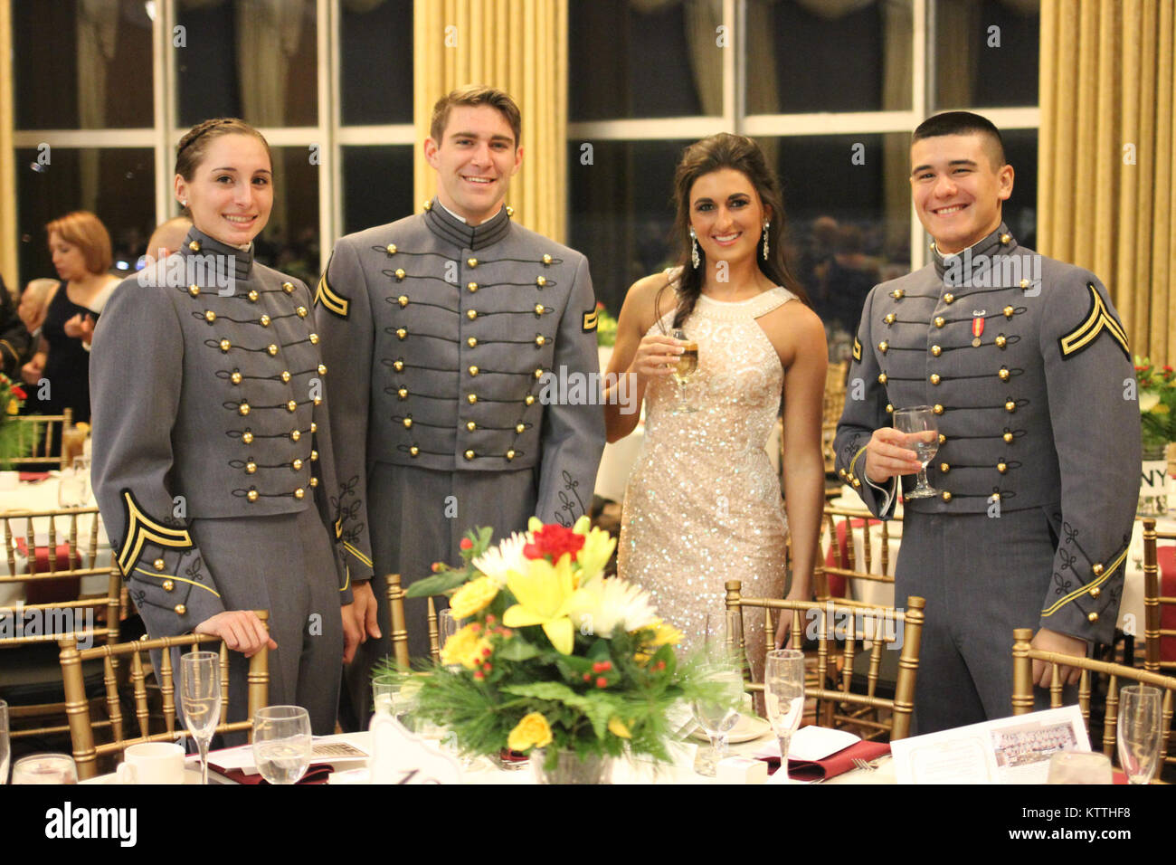 Staff nco club hi-res stock photography and images - Alamy