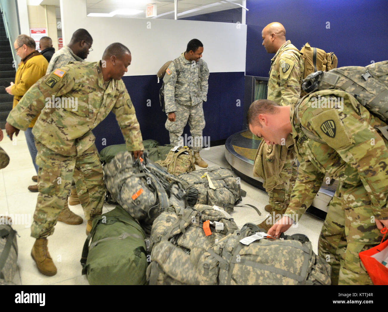 JFK Airport, Queens, NY – On December 15th, 2017, over 30 Soldiers from ...