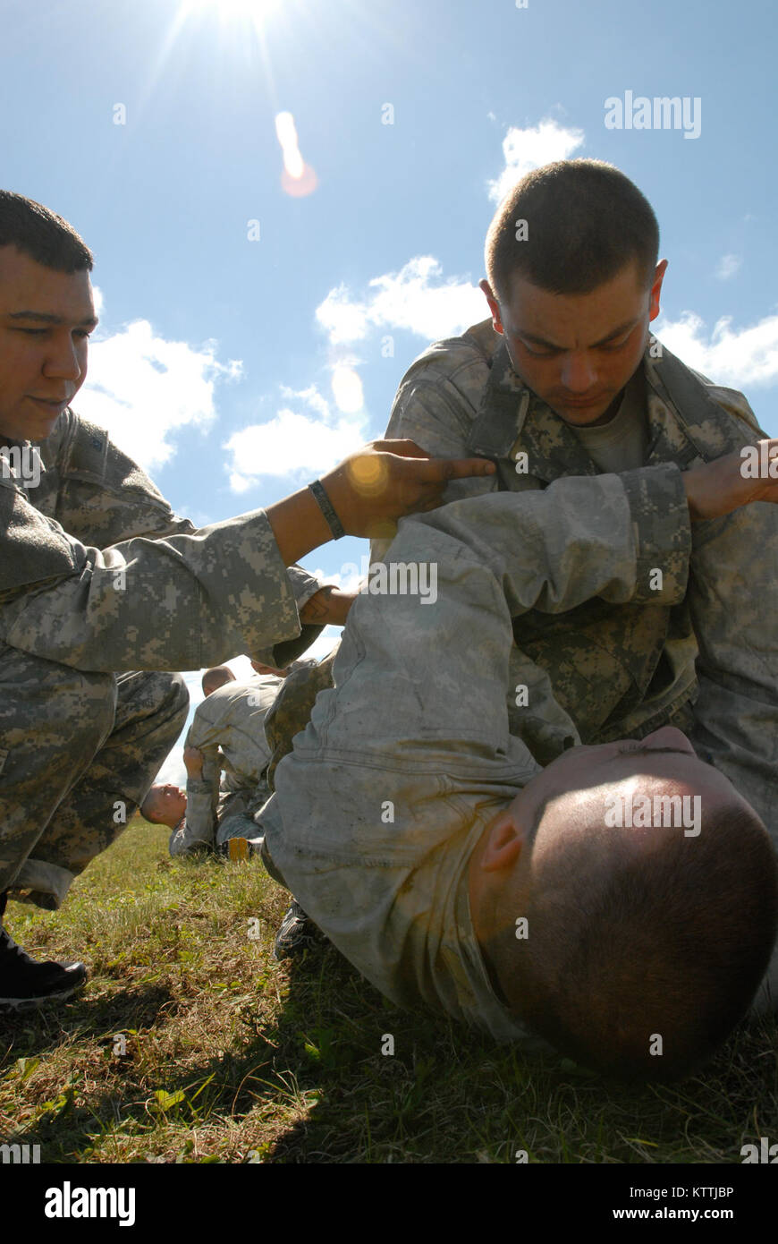 U.S. Army National Guard personnel daily duties and life. Working ...