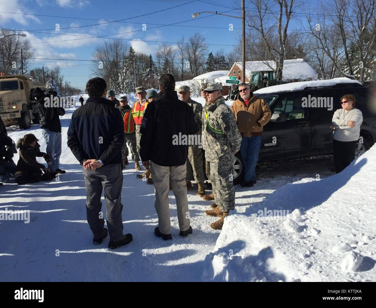 U.S. Army National Guard personnel daily duties and life. Working ...