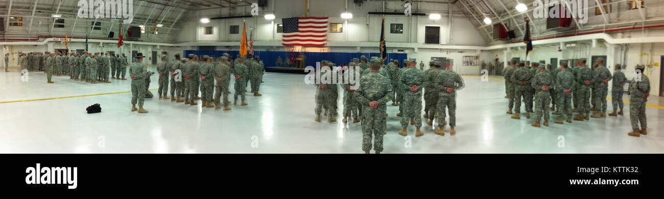 U.S. Army National Guard personnel daily duties and life. Working ...