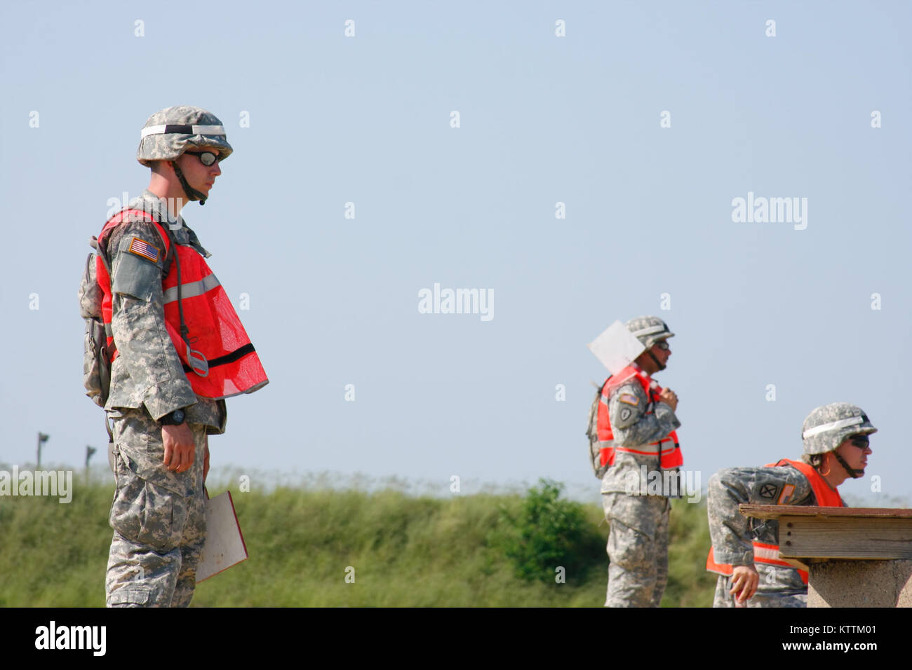 New York Army National Guard Soldiers of the 1156 Vertical Construction ...