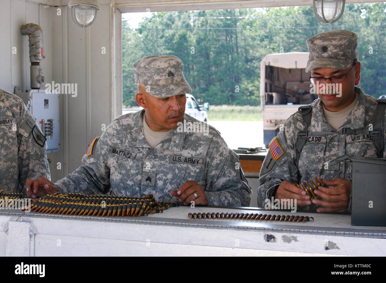 New York Army National Guard Soldiers of the 1156 Vertical Construction ...