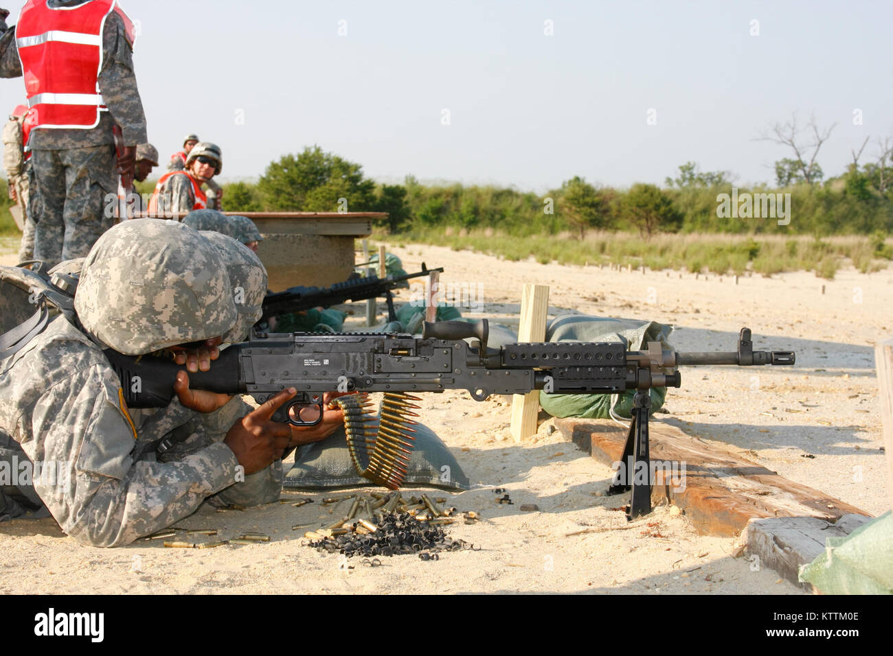 New York Army National Guard Soldiers of the 1156 Vertical Construction ...