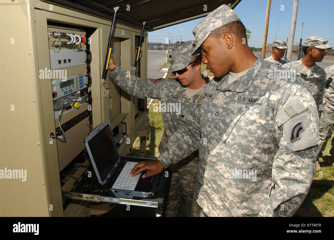 U.S. Army National Guard personnel daily duties and life. Working ...
