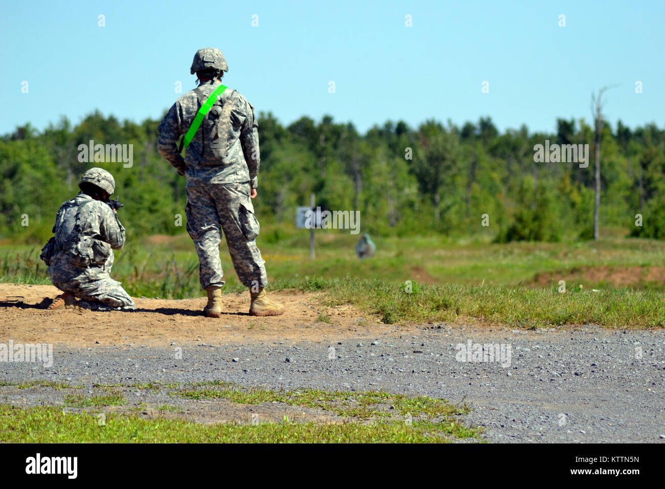 107th military police company hi-res stock photography and images - Alamy