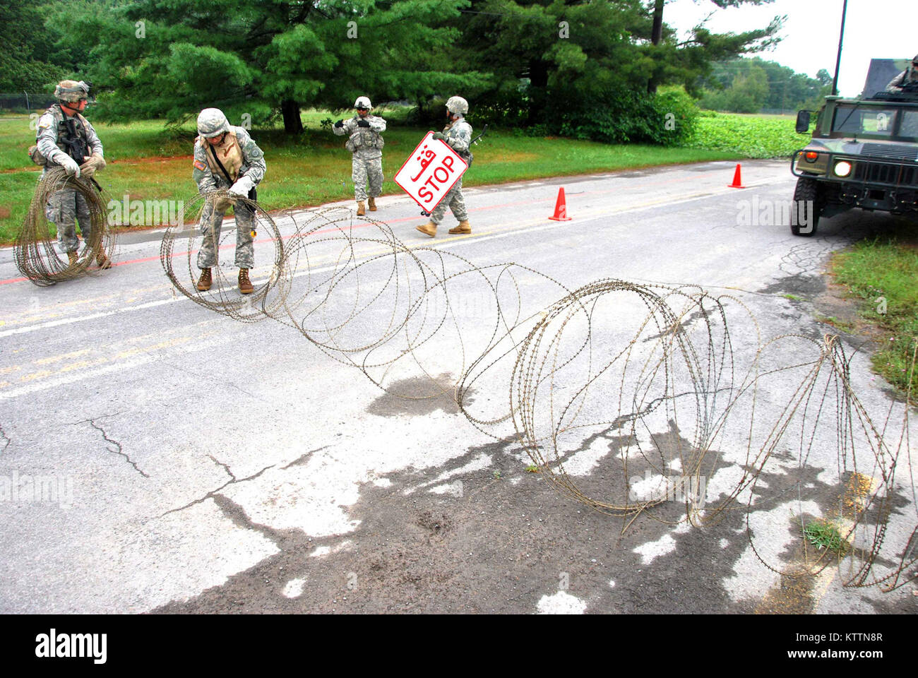 U.S. Army National Guard personnel daily duties and life. Working ...