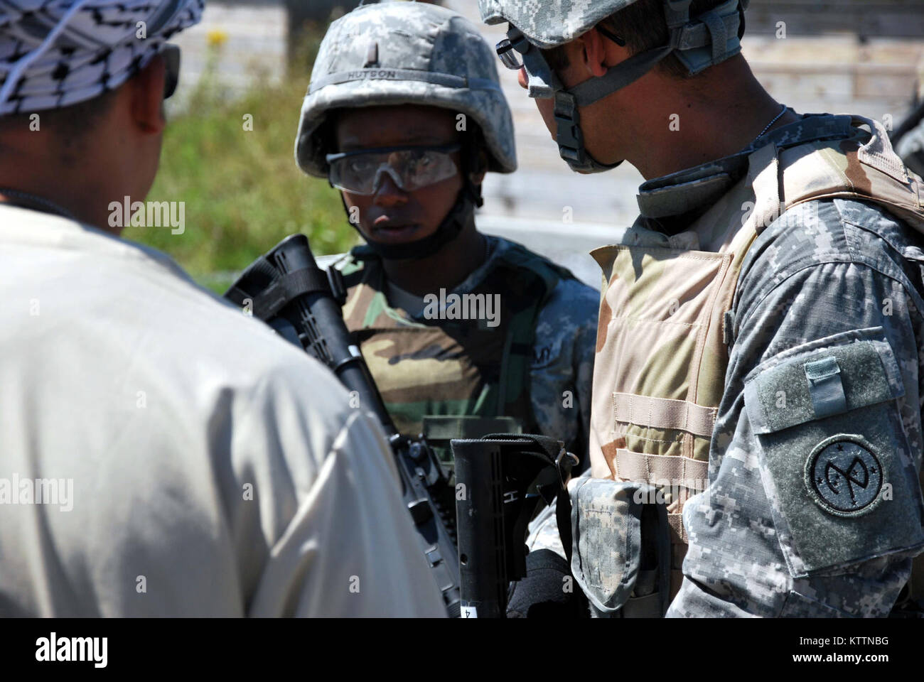 U.S. Army National Guard personnel daily duties and life. Working ...