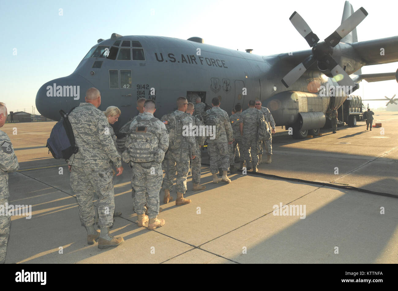 Smsgt hi-res stock photography and images - Alamy