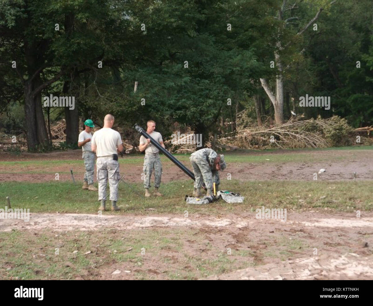 U.S. Army National Guard personnel daily duties and life. Working ...